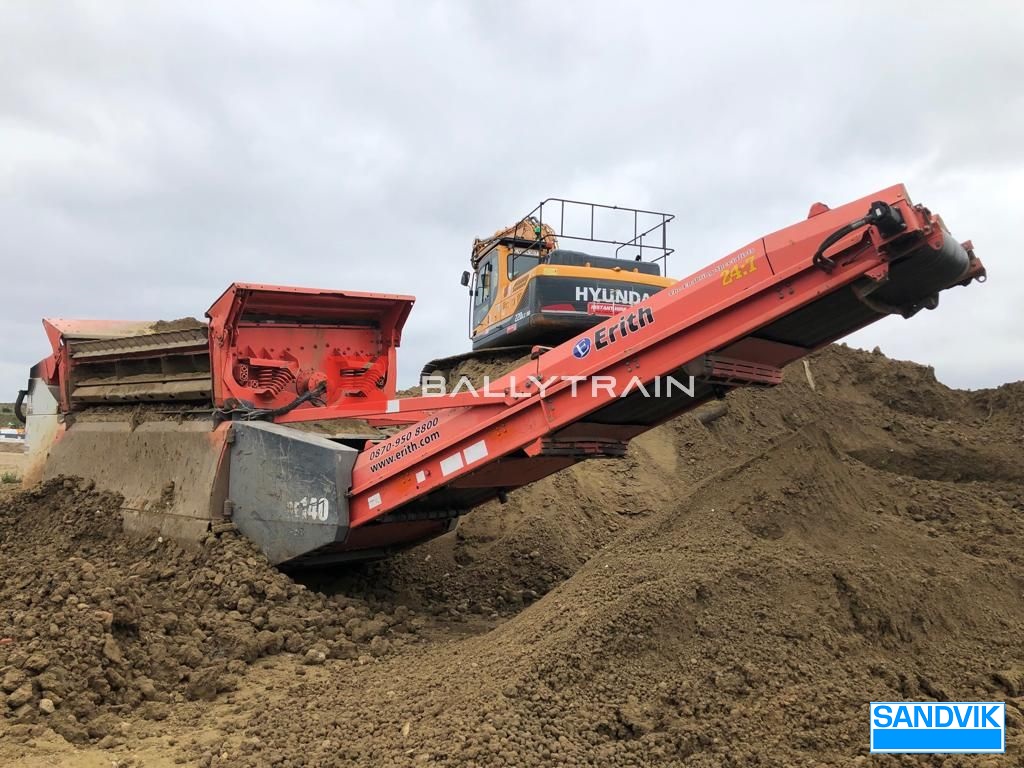 Sandvik QE140 Screen, Sandvik QE140, Soil Screener, Mobile Screener
