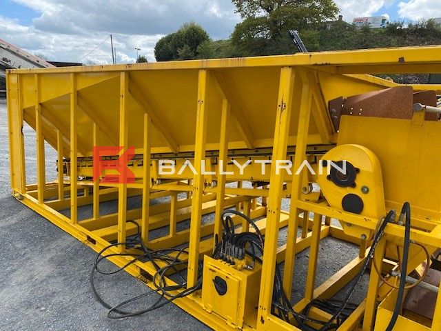 18ft Hydraulic Feed Hopper for sale, aggregate feed hopper, hopper for sal