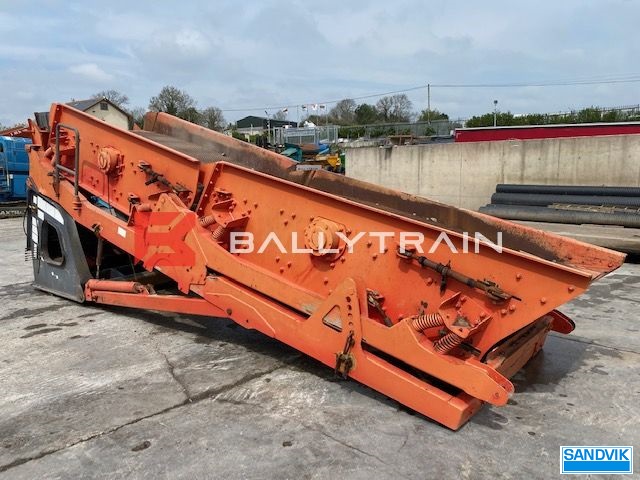 Sandvik QA440 Doublescreen for sale, static screenbox 20x5