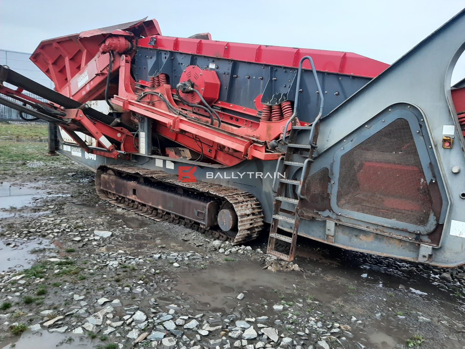 Sandvik QE440 Spaleck Scalping Screen for sale, used scalper