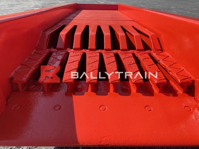 Sandvik QJ341 Grizzly Feeder for sale, used vibrating feeder